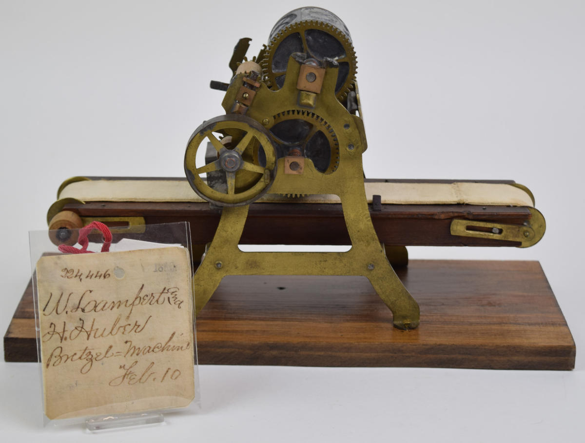 Patent Model - Bretzel-Machine - Hagley Museum & Library